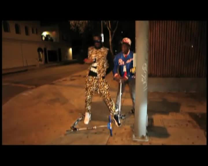 Chris Brown Ft Benny Benassi Beautiful People Video Urban Chaos 99